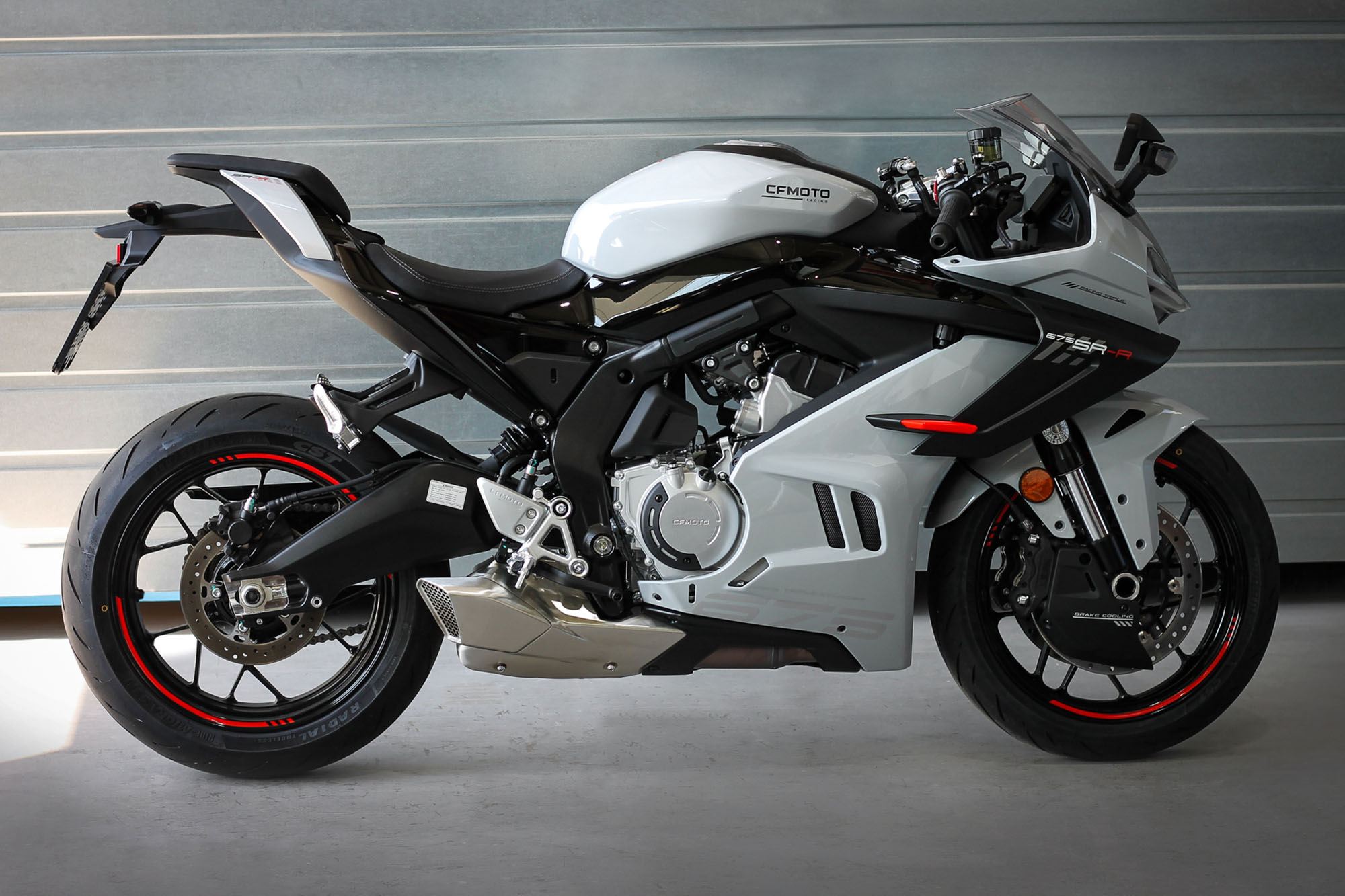 675 SR-R ab 2025 | CFMOTO | ONLINESHOP | MG BikeTec GmbH